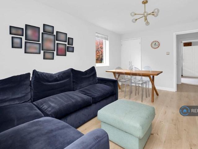 Cartwright Street, London, E1 1 bed flat to rent £2,100 pcm £485 pw