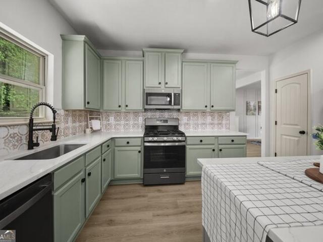 Carver Ct, Cumming, Home For Sale