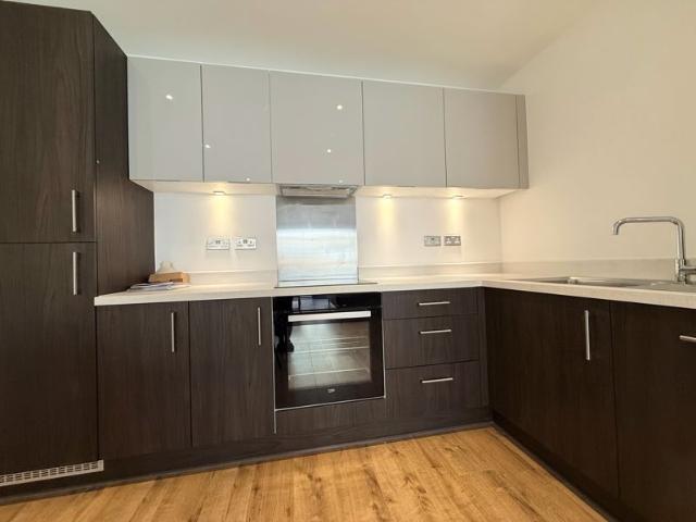 Carver House, Alpini Road NW9, 1 bed flat to rent, £1,700 pcm | PrimeLocation