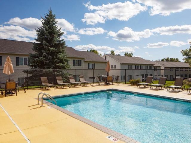 Carver Lake Townhomes 3 Bedroom Apartment for Rent at 6201 Tahoe Rd, Woodbury, MN 55125