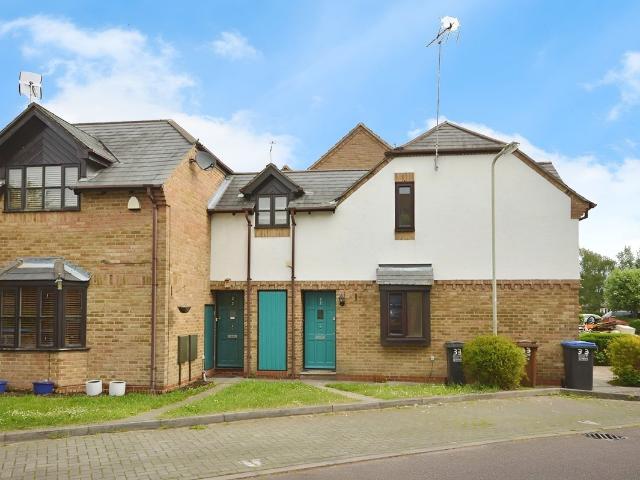 Carvers Croft, Woolmer Green SG3, 1 bed terraced house to rent, £1,250 pcm | PrimeLocation