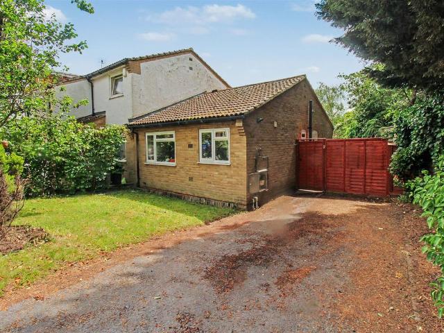 Carwood Road, Bramcote NG9, 2 bed bungalow to rent, £850 pcm | PrimeLocation