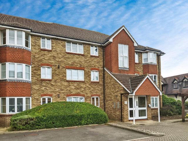 Caraway Place, WALLINGTON 2 bed apartment to rent £1,600 pcm £369 pw