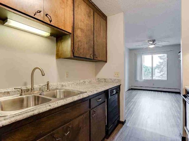 Caravelle Apartments | St. Anthony 2 Bedroom Apartment for Rent at 3713 Foss Rd, St. Anthony, MN 55421 St. Anthony