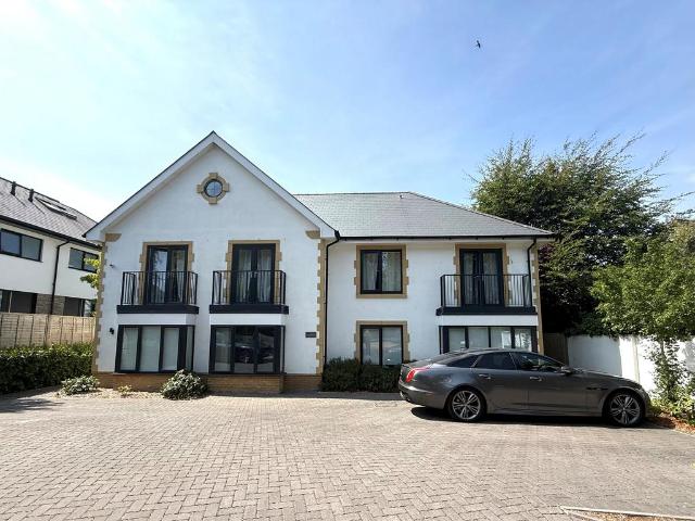 Carbery Avenue, Bournemouth, BH6 3 bed townhouse to rent £2,750 pcm £635 pw