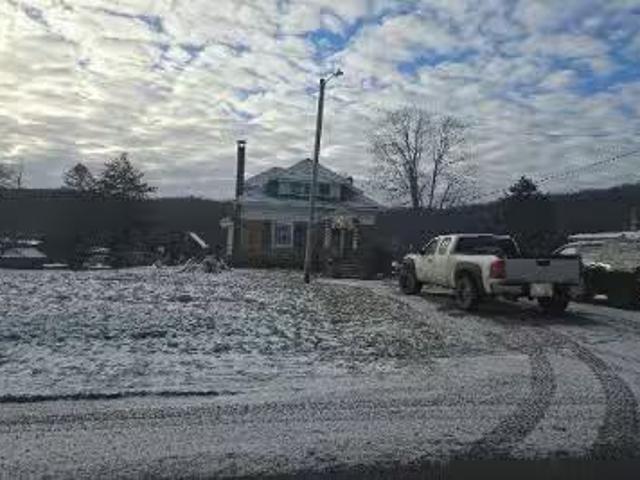 Carbon Center Rd