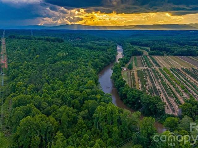 Carbon City Rd, Morganton, NC 28655