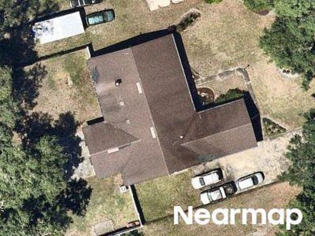 Carbondale Dr E