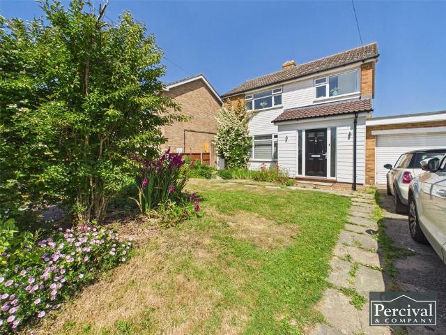 Carbonels, Great Waldingfield. 3 bed detached house to rent £1,475 pcm £340 pw
