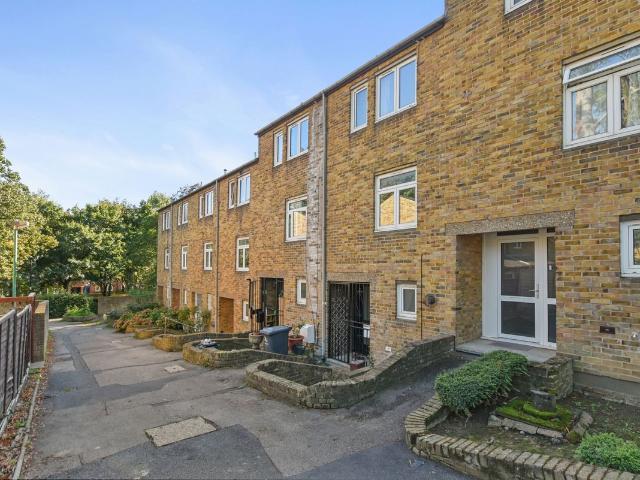 Cardinal Way, Archway N19, 4 bed terraced house to rent, £3,300 pcm | PrimeLocation