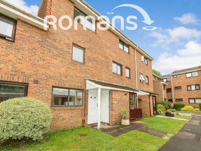 Cardinal Close, Caversham, Reading RG4, 4 bed terraced house to rent, £2,250 pcm | PrimeLocation