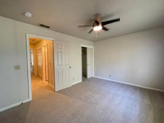 Cardinal Oaks Condominiums 2 Bedroom Apartment for Rent at 5325 El Camino Ave, Carmichael, CA 95608