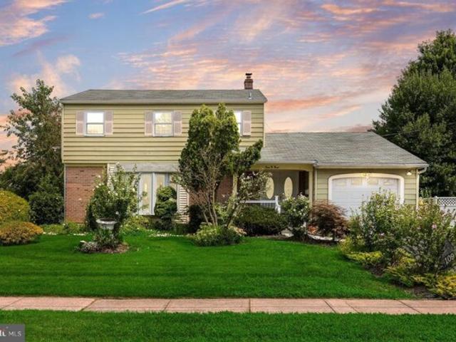Cardinal Rd, Edgewater Park, Home For Sale