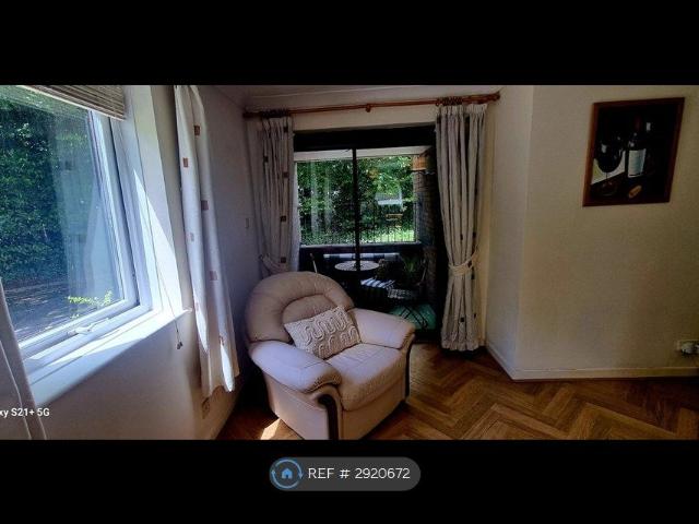 Cardiff Road, Cardiff CF5, 2 bed flat to rent, £1,200 pcm | PrimeLocation