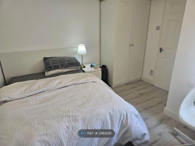 Cardiff Road, Watford WD18, Room to rent, £950 pcm | PrimeLocation