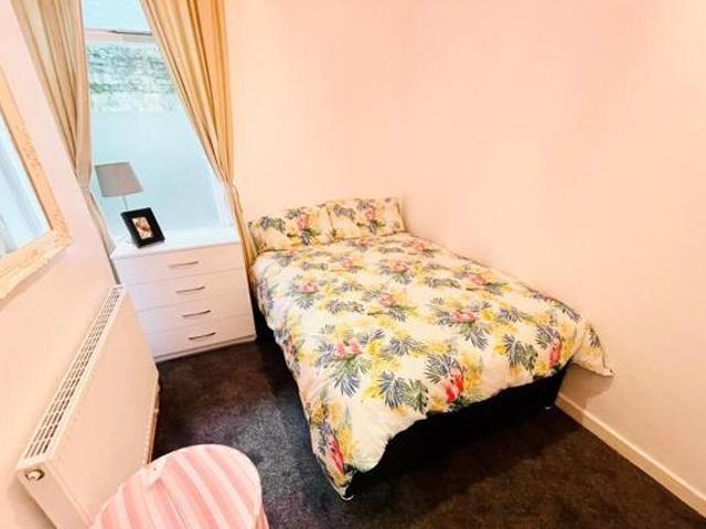 Cardiff Road, Troedyrhiw, 1 Bedroom House