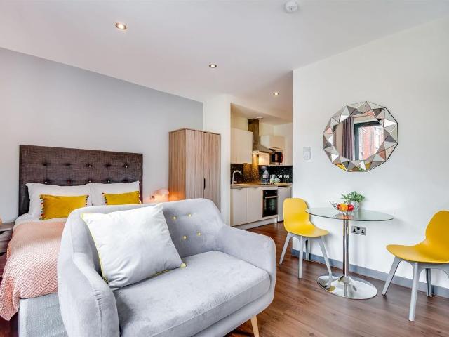 Cardigan Lane, Leeds LS4, 1 bed flat to rent, £1,000 pcm | PrimeLocation