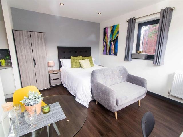 Cardigan Lane, Leeds, LS4 1 bed flat to rent £1,000 pcm £231 pw