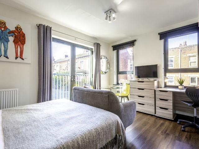 Cardigan Lane, Leeds LS4, 1 bed flat to rent, £1,027 pcm | PrimeLocation