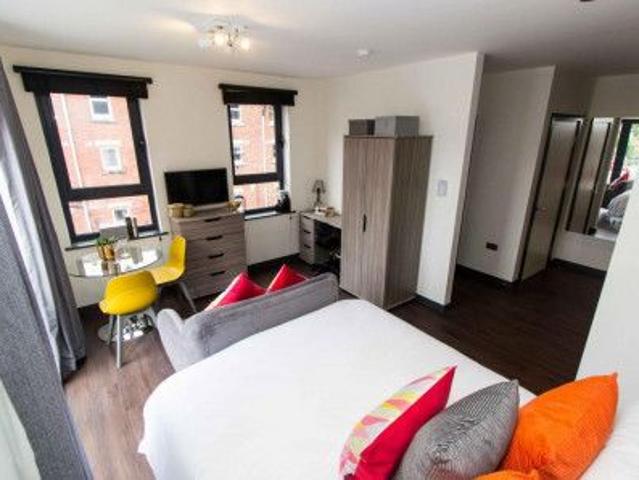 Cardigan Lane, Leeds LS4, 1 bed flat to rent, £1,040 pcm | PrimeLocation