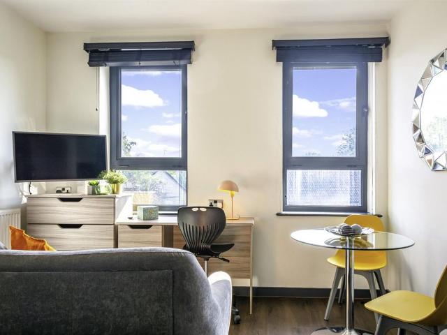Cardigan Lane, Leeds LS4, 1 bed flat to rent, £1,050 pcm | PrimeLocation