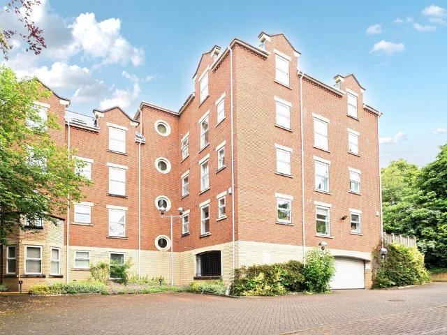 Cardigan Road, Headingley, Leeds LS6, 2 bed flat to rent, £1,195 pcm | PrimeLocation