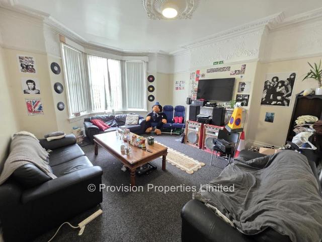 Cardigan Road, Headingley LS6 8 bed terraced house to rent £3,293 pcm £760 pw