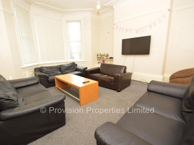 Cardigan Road, Headingley LS6 9 bed terraced house to rent £3,510 pcm £810 pw
