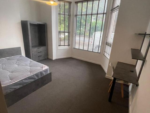Cardigan Road, Leeds LS6 4 bed house to rent £1,751 pcm £404 pw