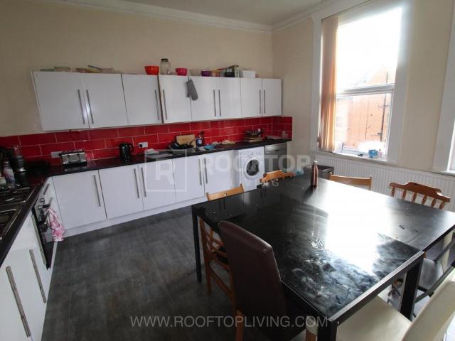 Cardigan Road, Leeds LS6 8 bed house to rent £4,507 pcm £1,040 pw