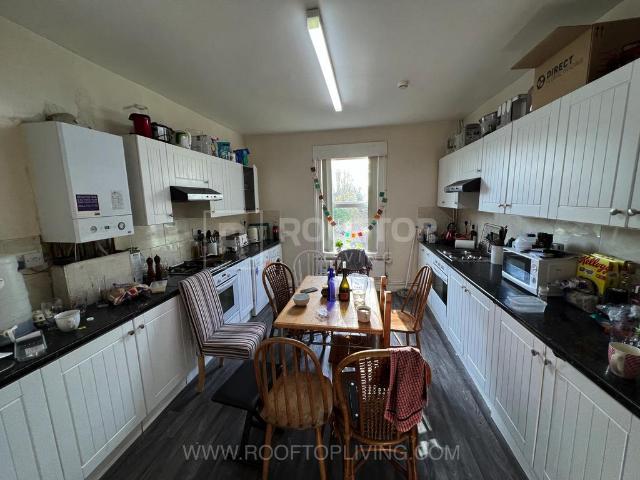 Cardigan Road, Leeds LS6 9 bed house to rent £4,446 pcm £1,026 pw