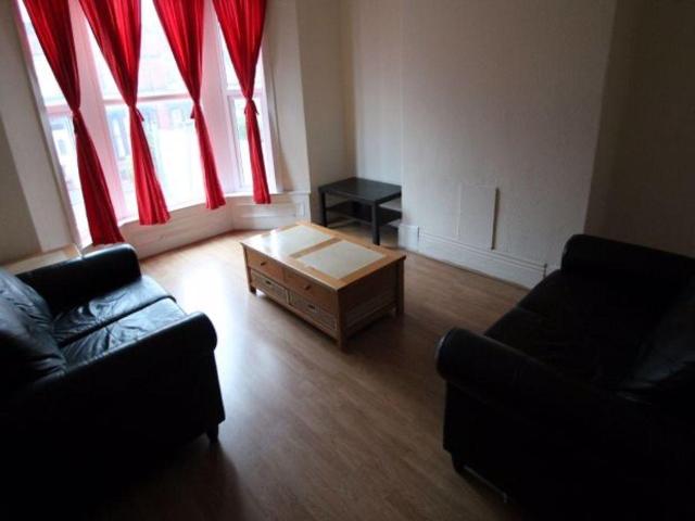 Cardigan Road, Leeds 5 bed house to rent £2,513 pcm £580 pw