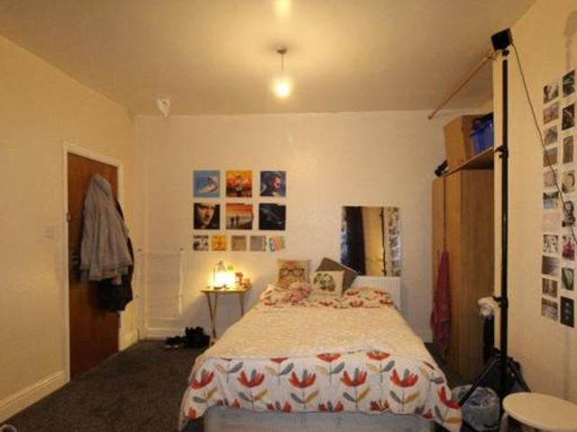 Cardigan Road, Leeds, 6 Bedroom House