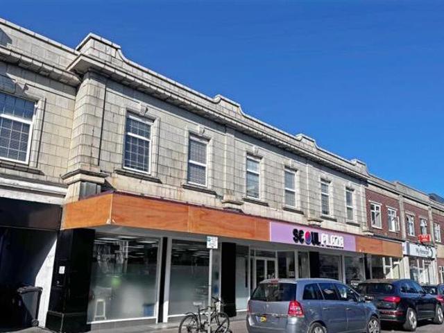 Cardigan Road, Winton, 4 Bedroom Flat