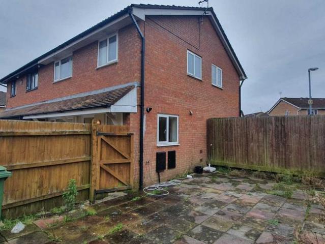 Cardoc Close, St Mellons 2 bed semi detached house to rent £1,025 pcm £237 pw
