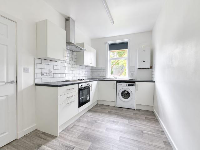 Cardross Street, Dundee DD4, 2 bed flat to rent, £795 pcm | PrimeLocation