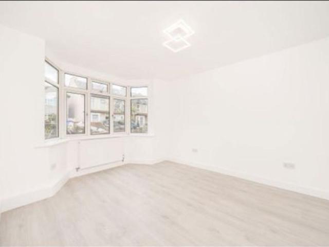Carew Road, Croydon, London CR4, Room to rent, £960 pcm | PrimeLocation