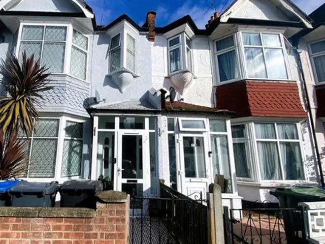 Carew Road, London, CR7 7RE, United Kingdom | Room for rent #133221724 | Rentberry
