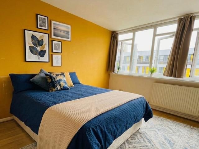 Carey Gardens, London SW8, 1 bed flat to rent, £880 pcm | PrimeLocation