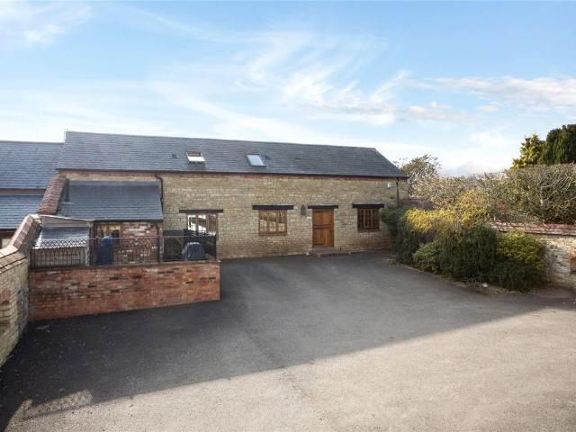 Careys Road, Pury End, Towcester. 6 bed semi detached house to rent £3,750 pcm £865 pw