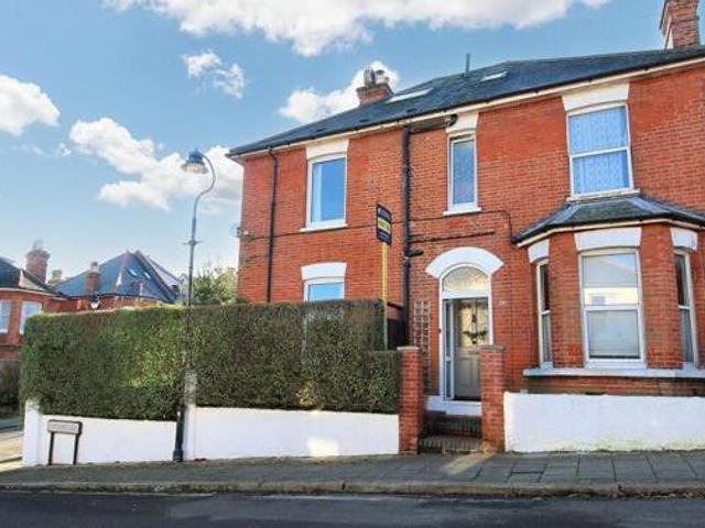 Cargate Avenue, Aldershot, 3 Bedroom Semi detached