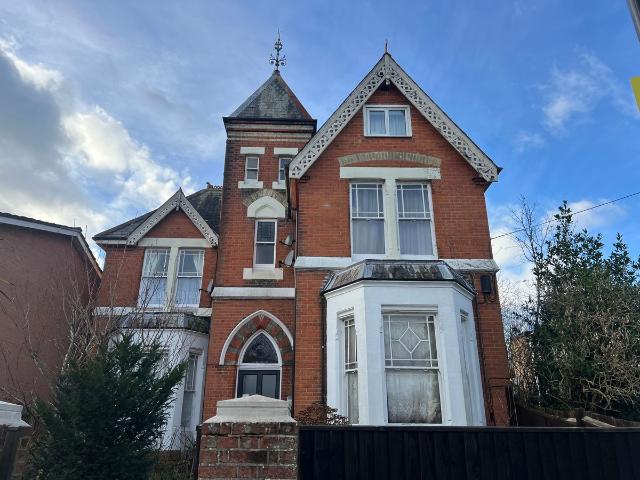 Cargate Avenue, Aldershot GU11, Room to rent, £1,100 pcm | PrimeLocation