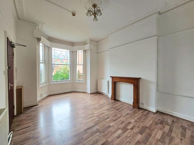 Cargate Avenue, Aldershot GU11, Room to rent, £700 pcm | PrimeLocation