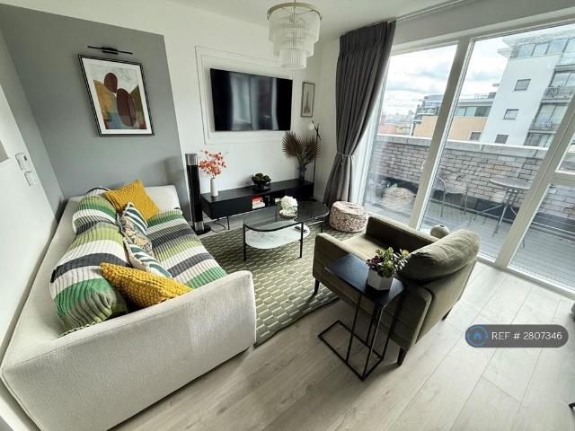 Cargo House, London, E16 3 bed penthouse to rent £3,500 pcm £808 pw