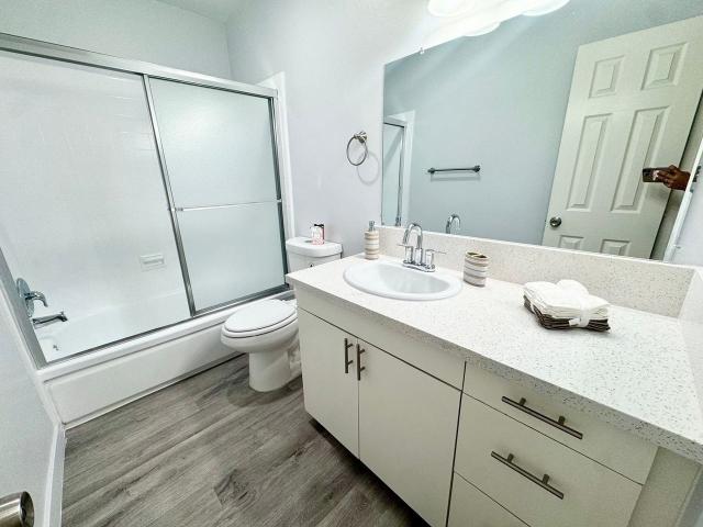 Carhart Gardens 3 Bedroom Apartment for Rent at 717 Carhart Ave, Fullerton, CA 92833