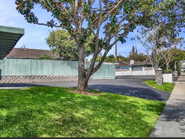 Carhart Gardens 2 Bedroom Apartment for Rent at 717 Carhart Ave, Fullerton, CA 92833
