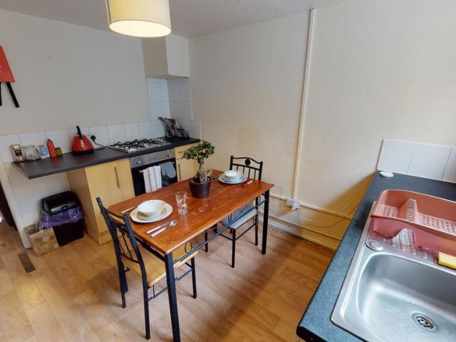 Carholme Road, Lincoln, LN1 2 bed terraced house to rent £1,225 pcm £283 pw