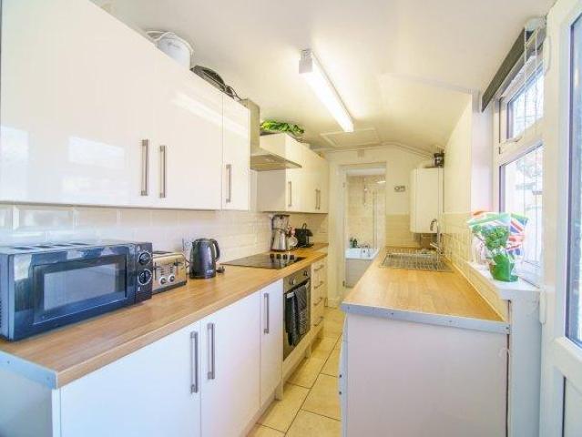 Carholme Road 5 bed house share to rent £2,140 pcm £494 pw