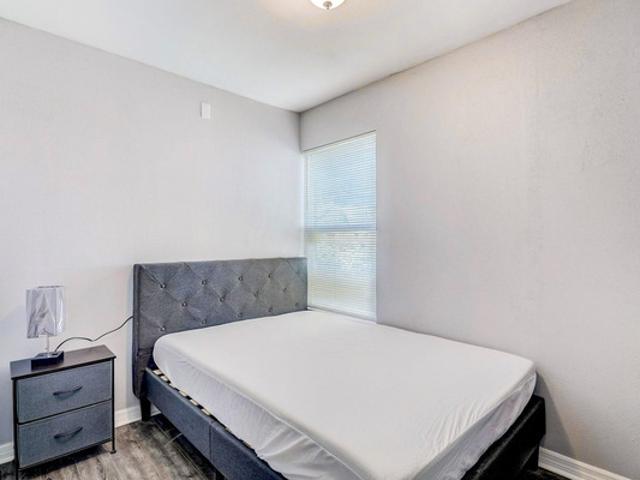 Caring Host, Newly Renovated, Large Backyard, in a Quiet, Centrally Located Neighborhood