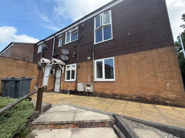 Carisbrook Street, Manchester, M9 5AD 2 bed flat to rent £1,000 pcm £231 pw